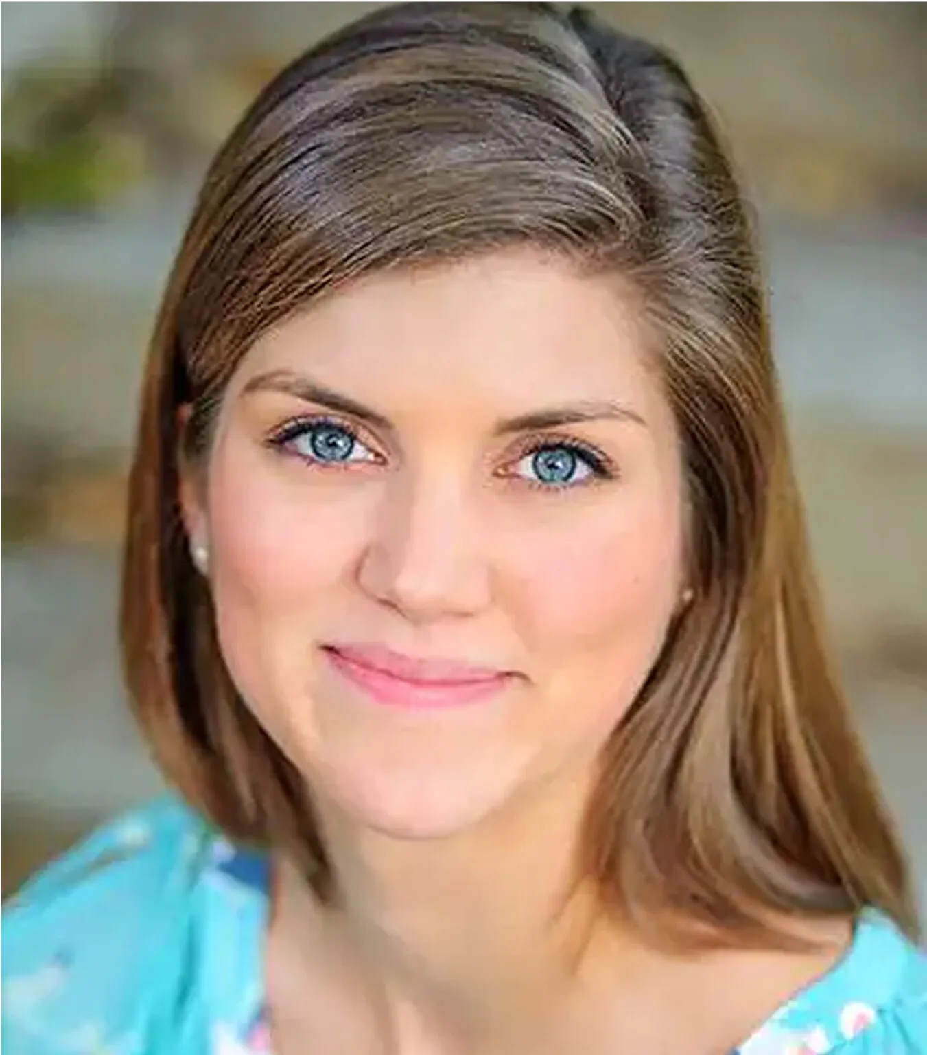 30 Professional Headshot Examples For Men & Women In 2024